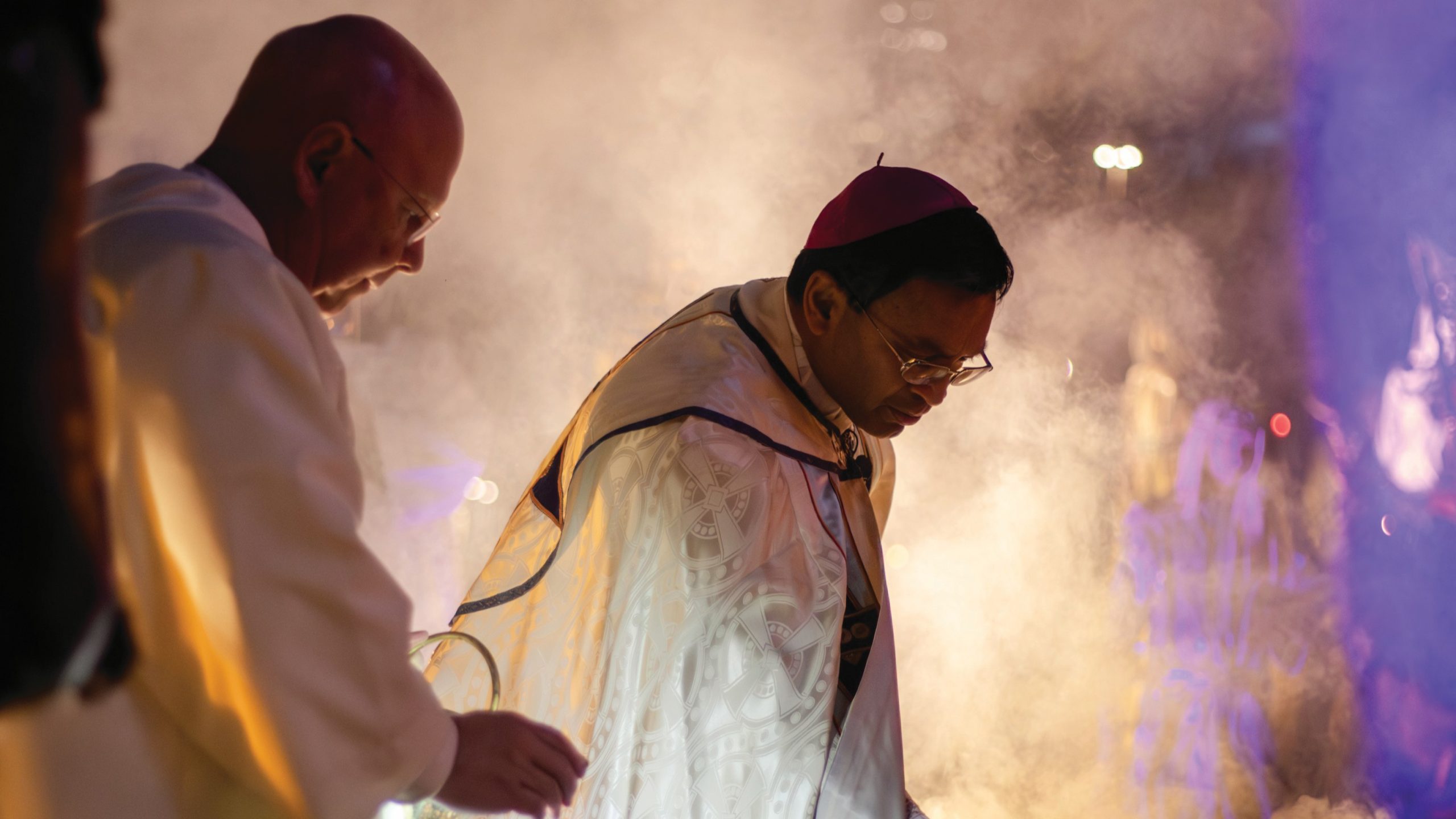 Bishop leads blessing of Nativity at the Cathedral - The Catholic Times